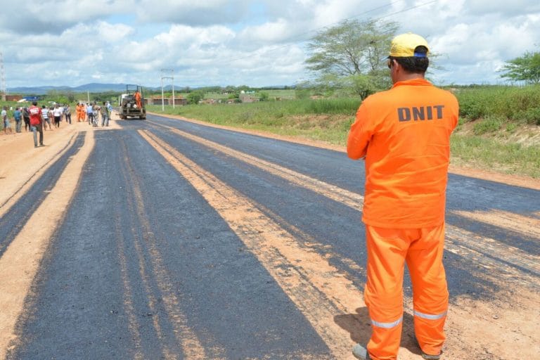 50 anos depois, governo entrega último trecho da BR-316 em AL - Frota&Cia