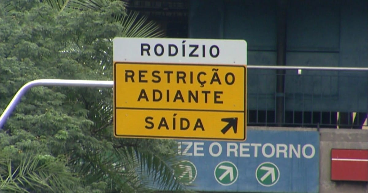 Rodízio de veículos na cidade de São Paulo é suspenso durante o ...