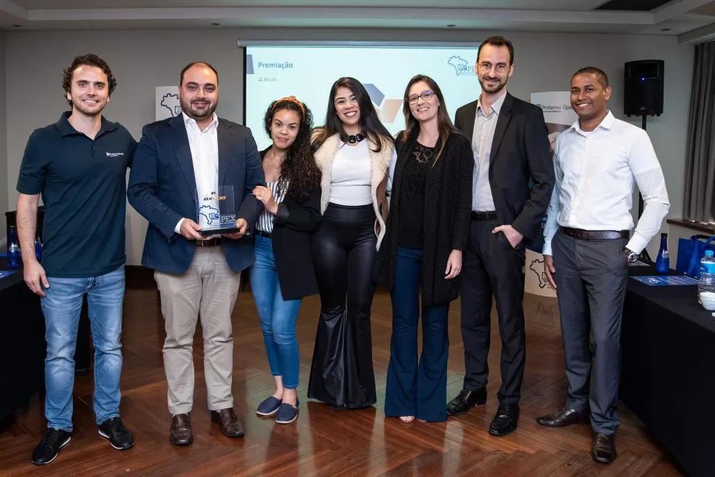 BX Logistics Healthcare é premiada pela Profarma Specialty - Frota&Cia