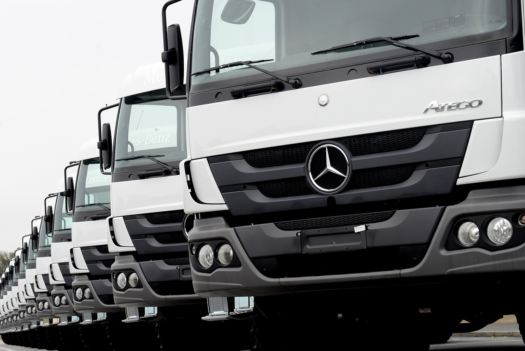 Mercedes-Benz inicia atendimento por Whatsapp para o Service24h - Frota&Cia