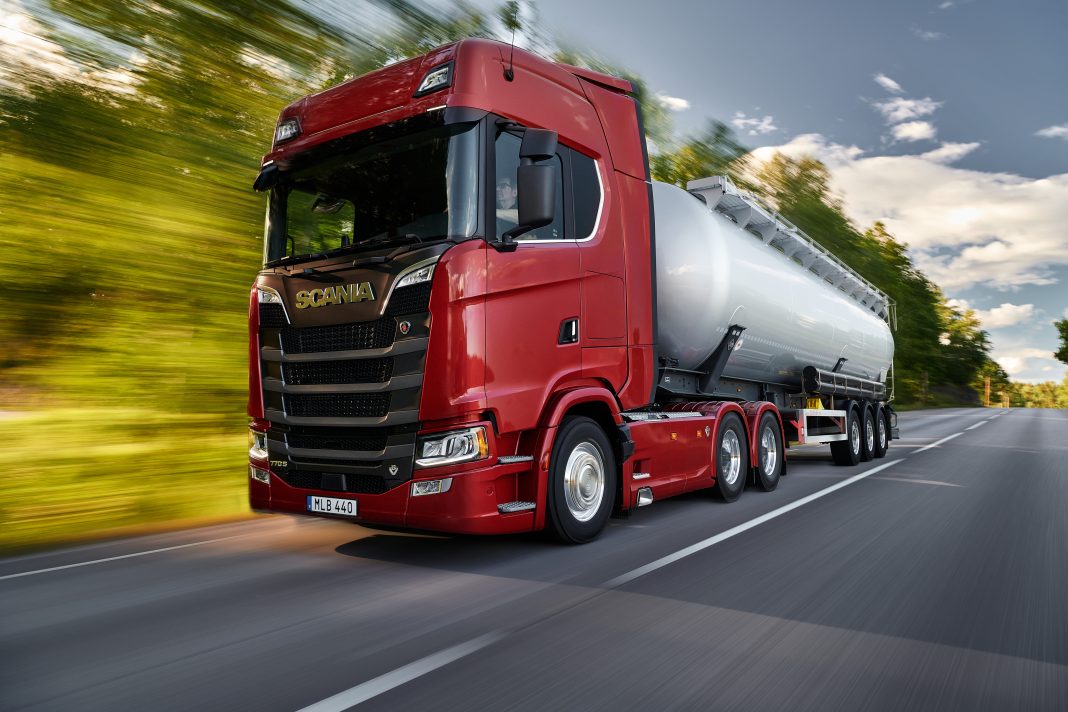 Scania lança na Europa caminhão com 770cv de potência - Frota&Cia