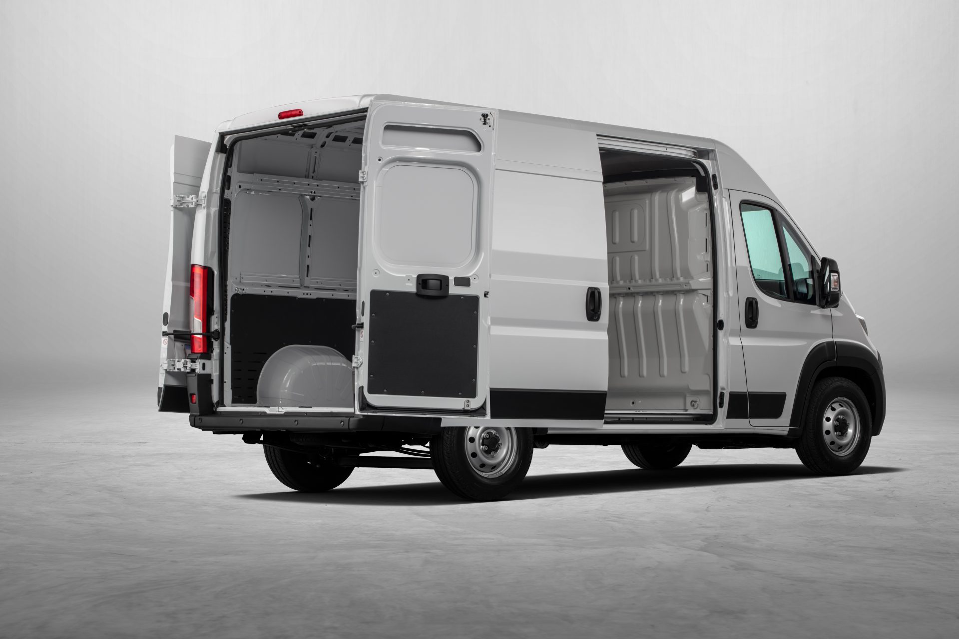 Novo Ducato promete melhor custo-benefício do segmento - Frota&Cia