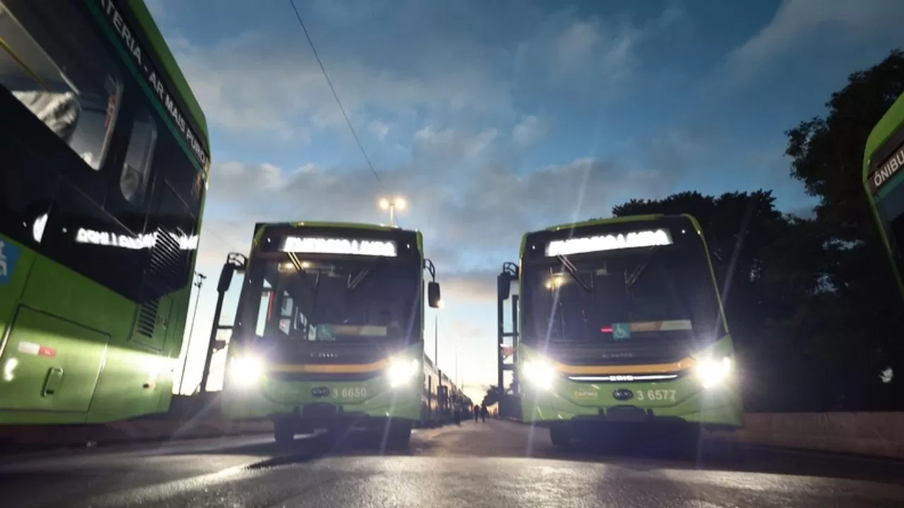 BYD entrega mais da metade dos 500 novos ônibus elétricos de São Paulo ...